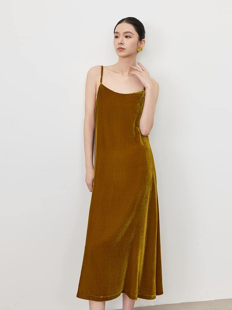 Understanding Velvet Fabric: Types, Properties, And Applications ...